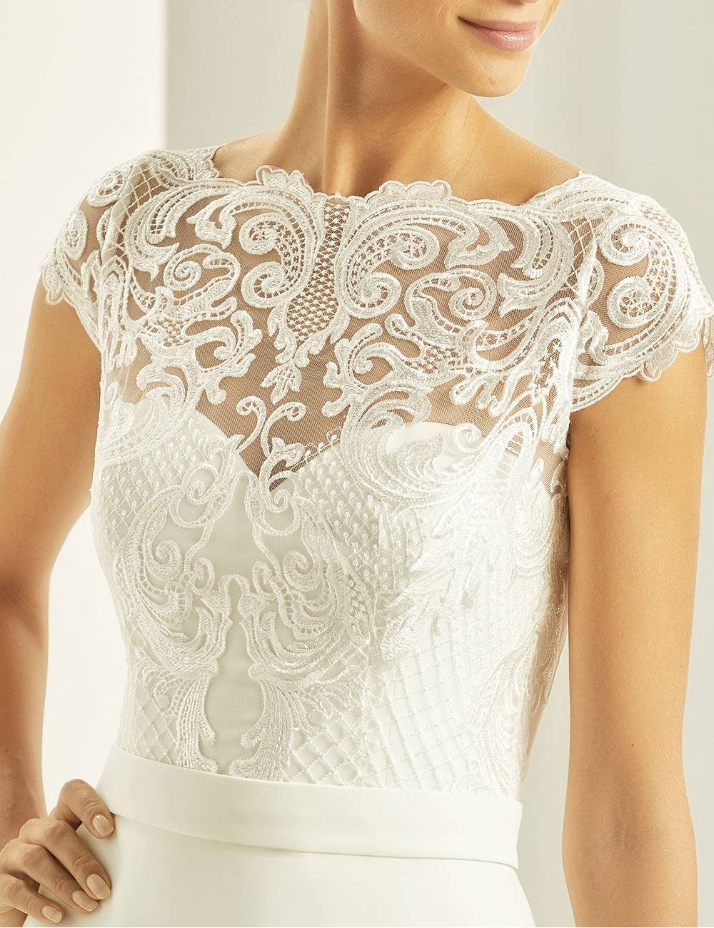 Lace Bridal Bolero with Short Sleeves, Elegant and Romantic